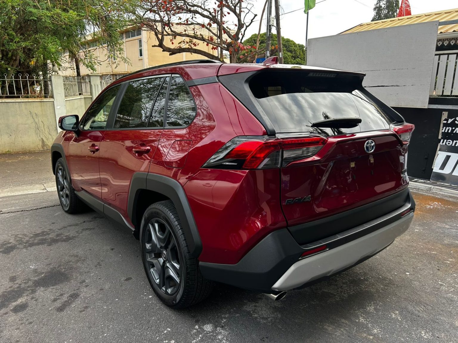 Toyota RAV4 Adventure – 2500cc – Year 2022 – Unique Motors Co Ltd